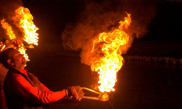 Arati – Deep Symbolism Behind Waving Lamp